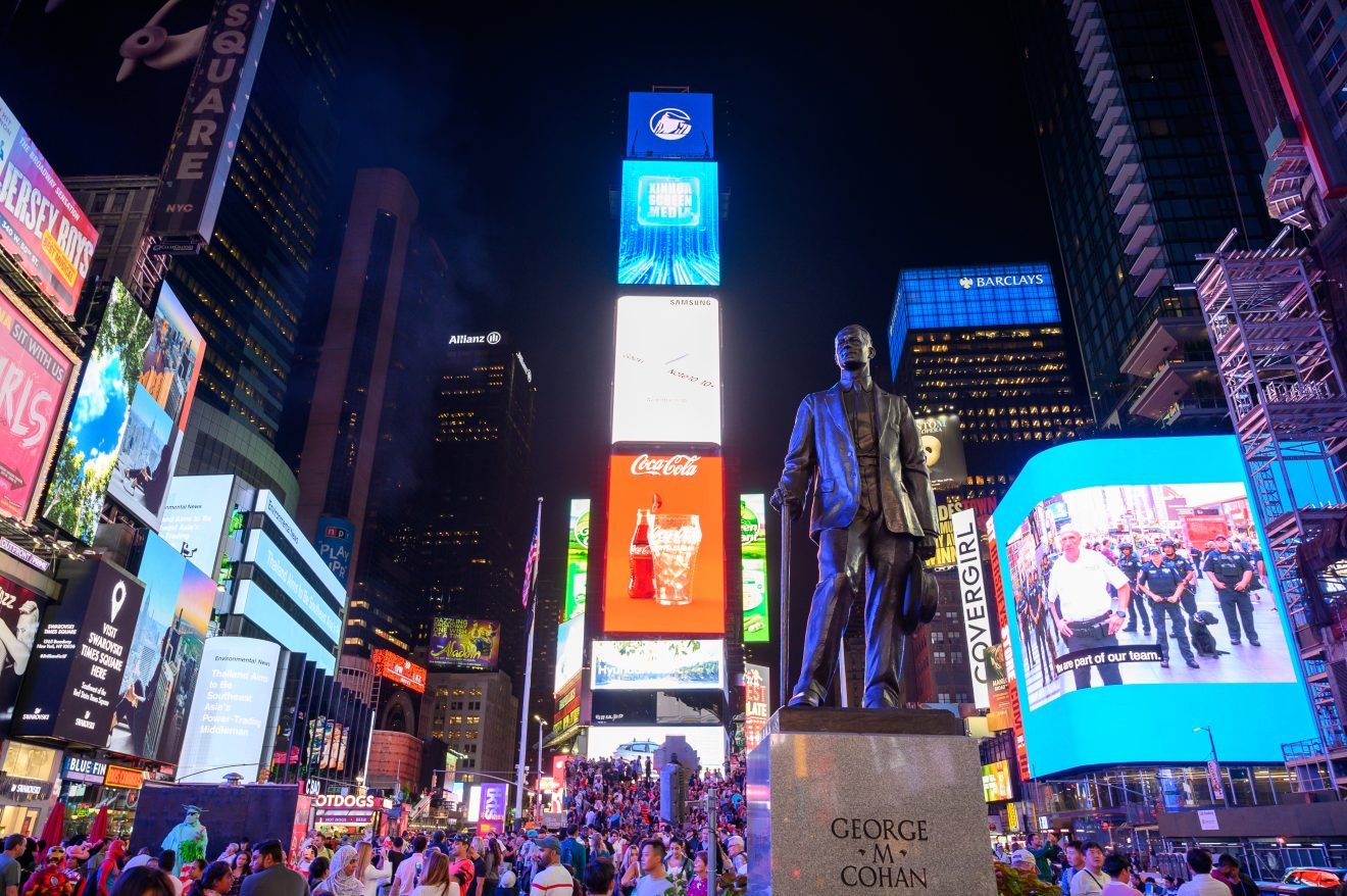 Explorando la emblemática Times Square de Nueva York • MahaloTrip